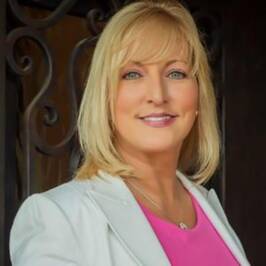 Debbie Furr - Salem College